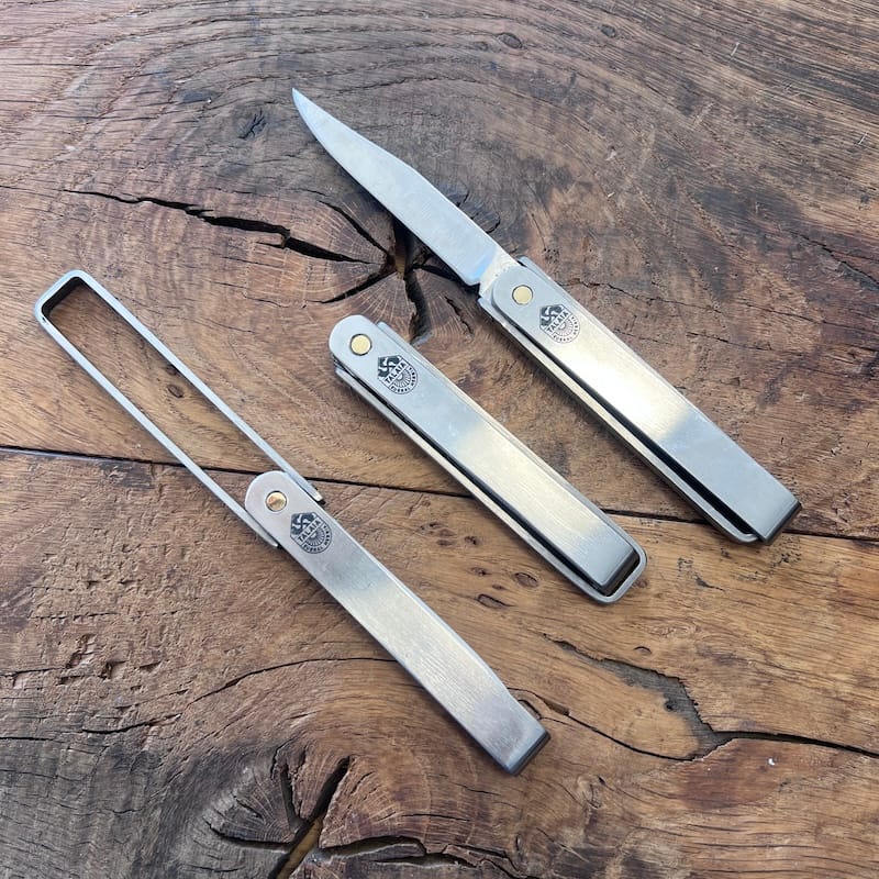 Couteau Yatagan – Couteau à bascule design et ergonomique